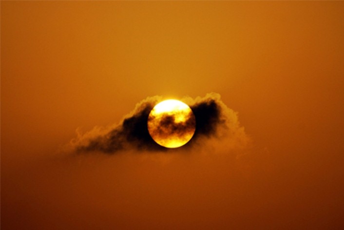Cloudy Sun Wallpaper - MyConfinedSpace