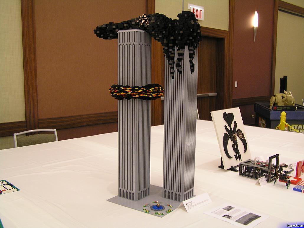 WTC Attack Lego Recreation - MyConfinedSpace