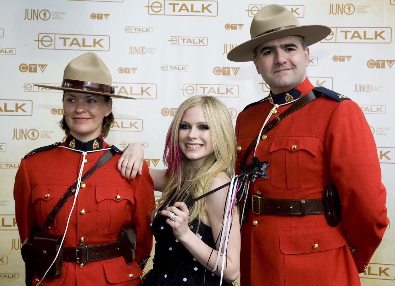 Avril Lavigne Has Mountie Friends - MyConfinedSpace