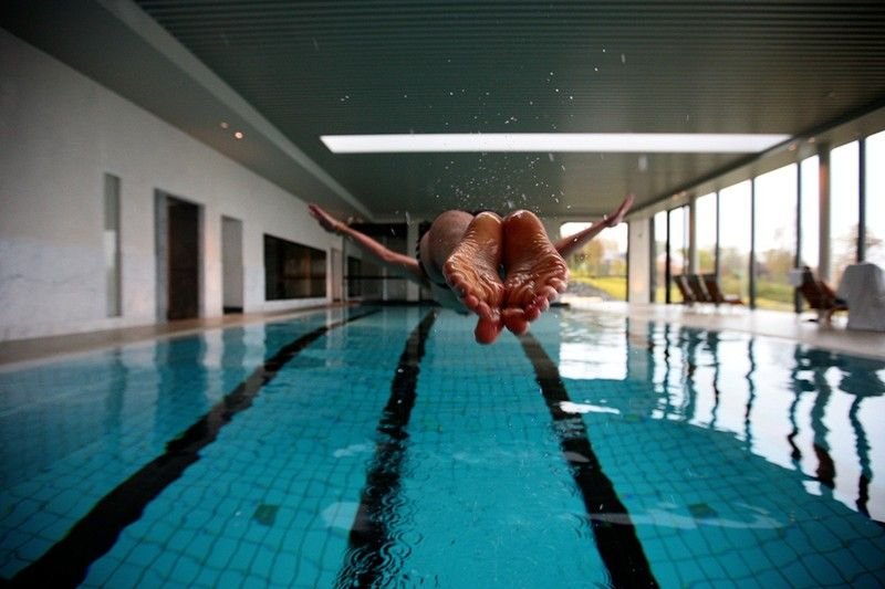 Diving Feet - MyConfinedSpace