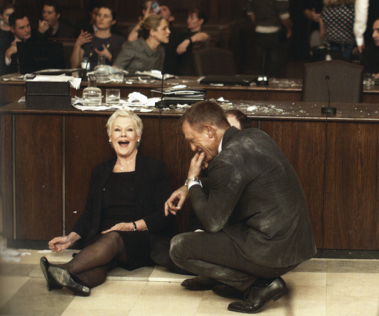 dench and craig share a laugh - MyConfinedSpace