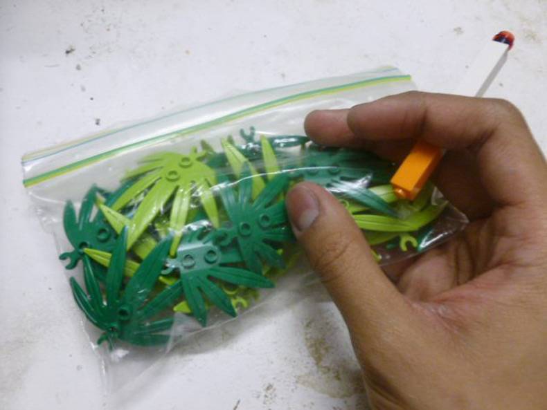 lego pot leaves - MyConfinedSpace
