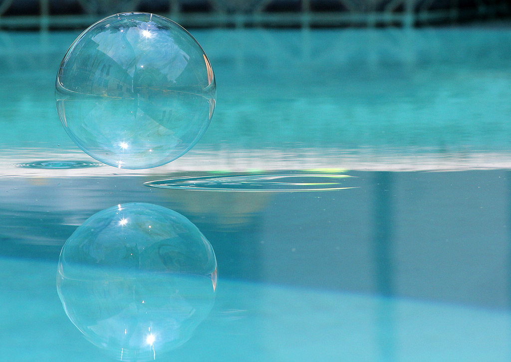 pool bubble - MyConfinedSpace