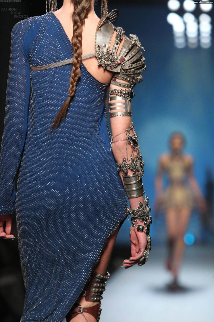 Awesome Fashion Arm - MyConfinedSpace