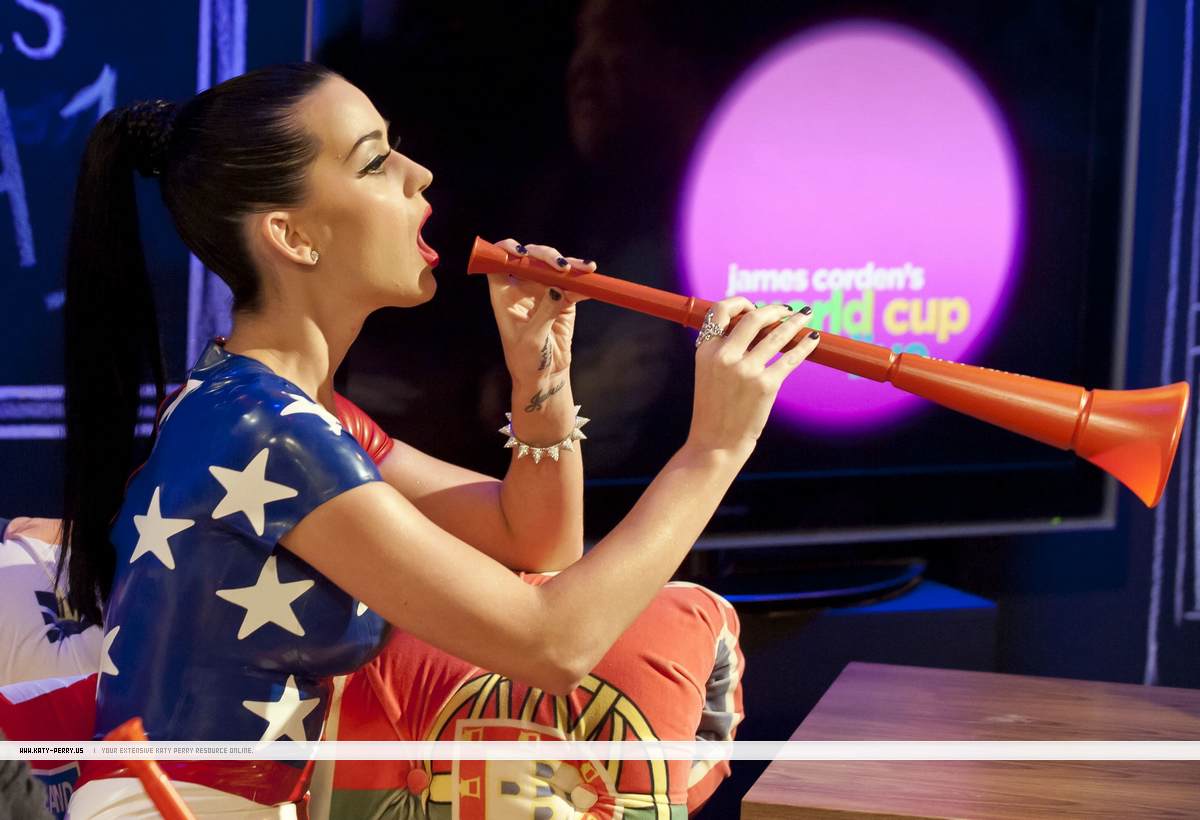 Katy Perry - American Flag Dress - MyConfinedSpace