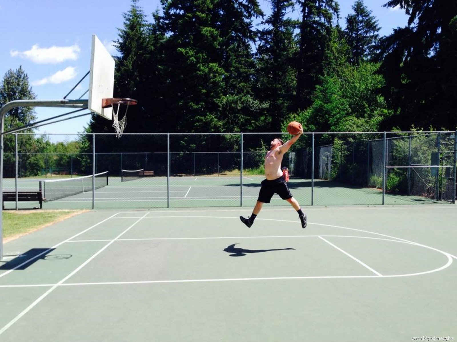 Epic Slam Dunk attempt - MyConfinedSpace