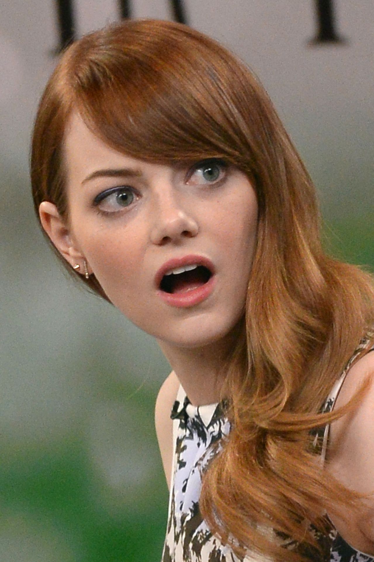 shocked emma stone - MyConfinedSpace