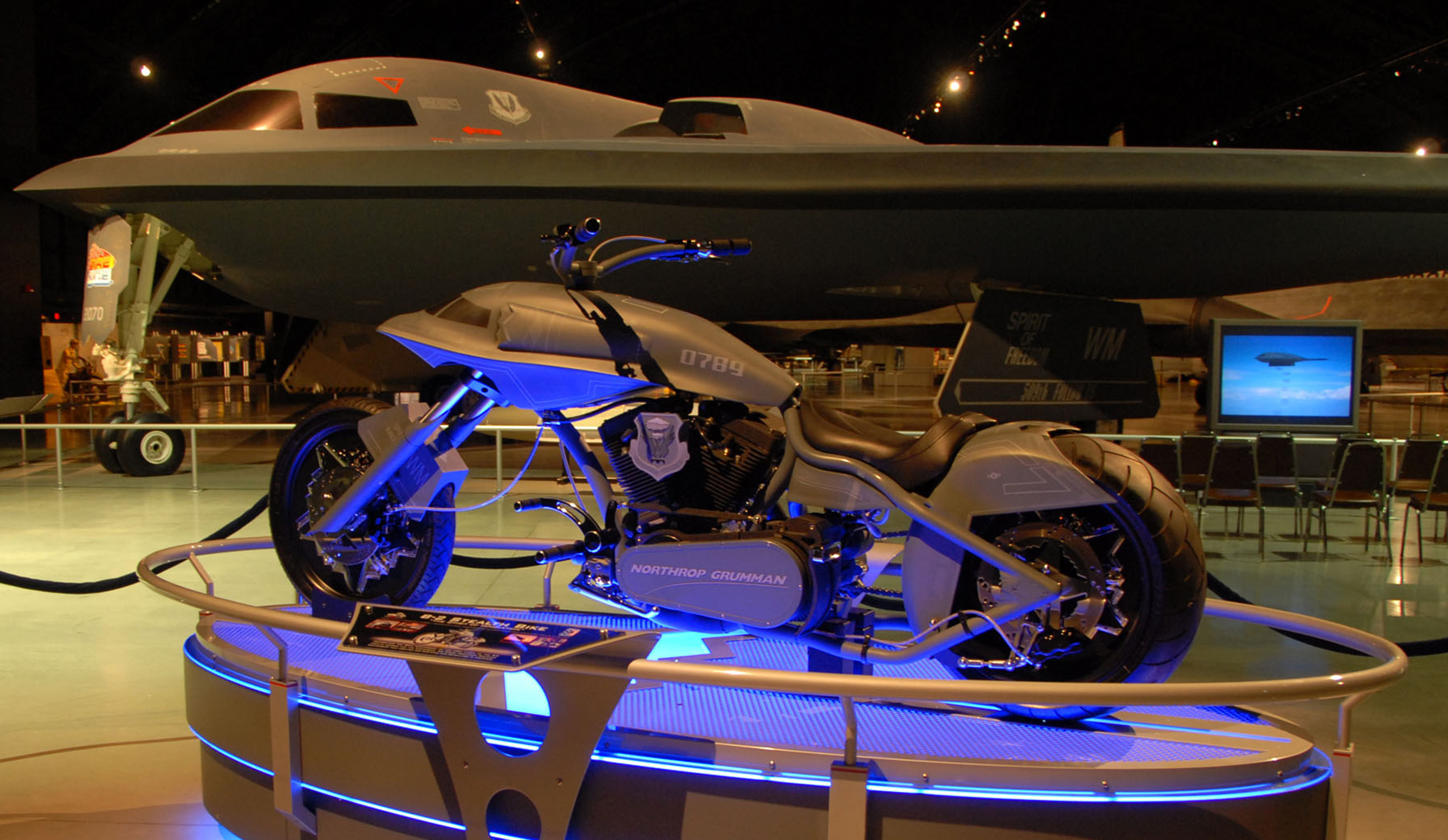 B-2 Stealth Bike side « MyConfinedSpace