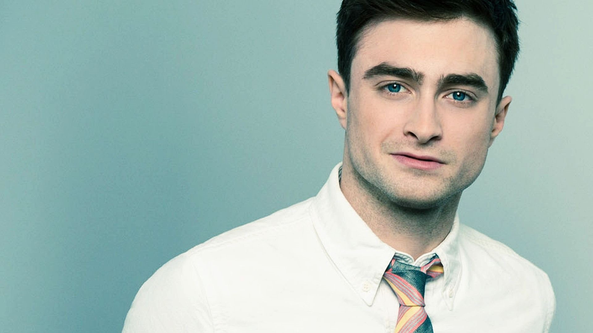 Daniel Radcliffe looking good - MyConfinedSpace