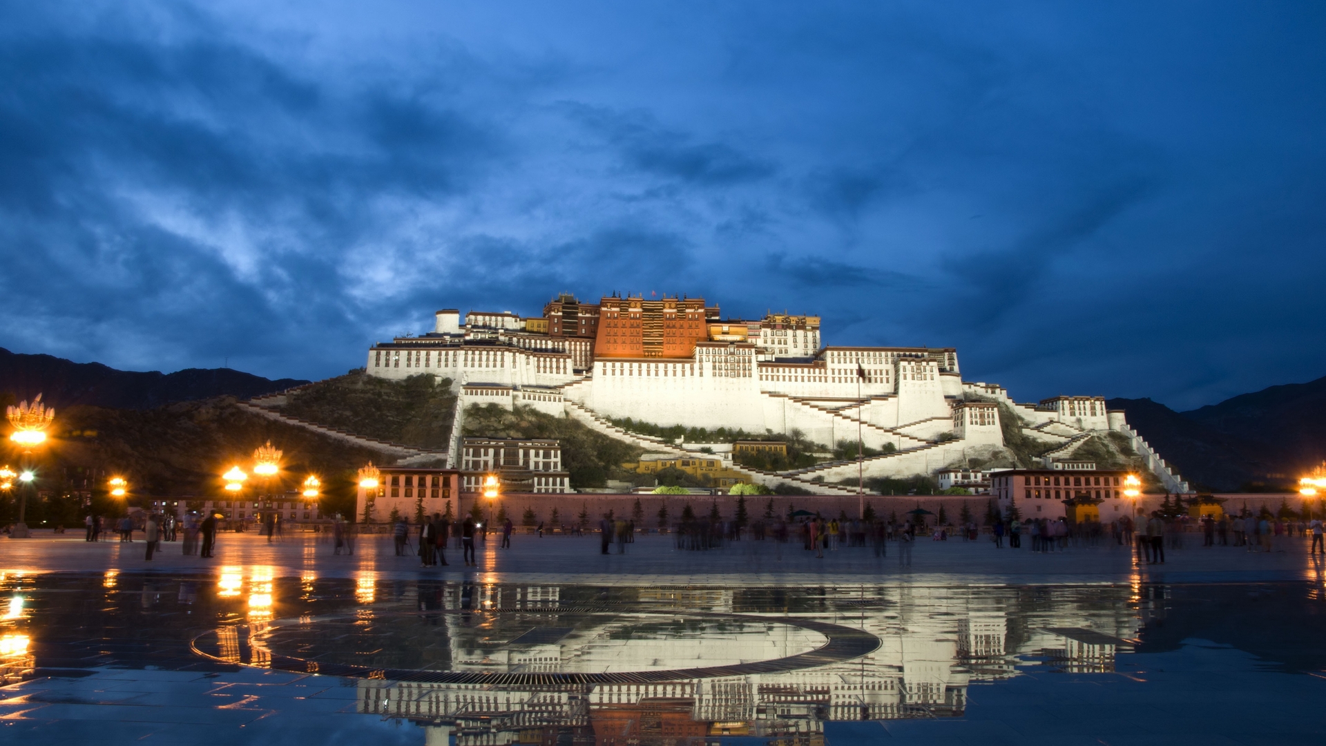 Potala Palace - MyConfinedSpace