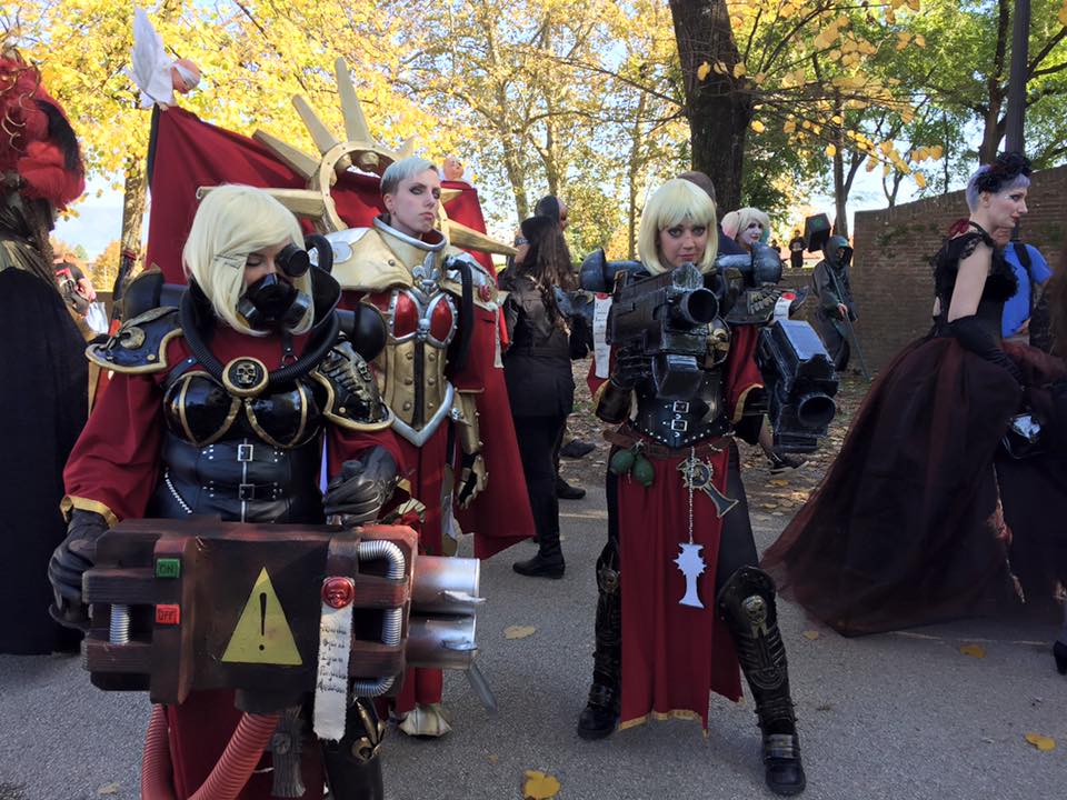 WH40k Cosplayers - MyConfinedSpace