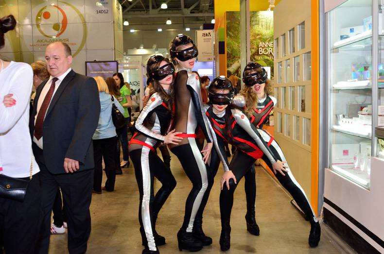 virtual women - MyConfinedSpace