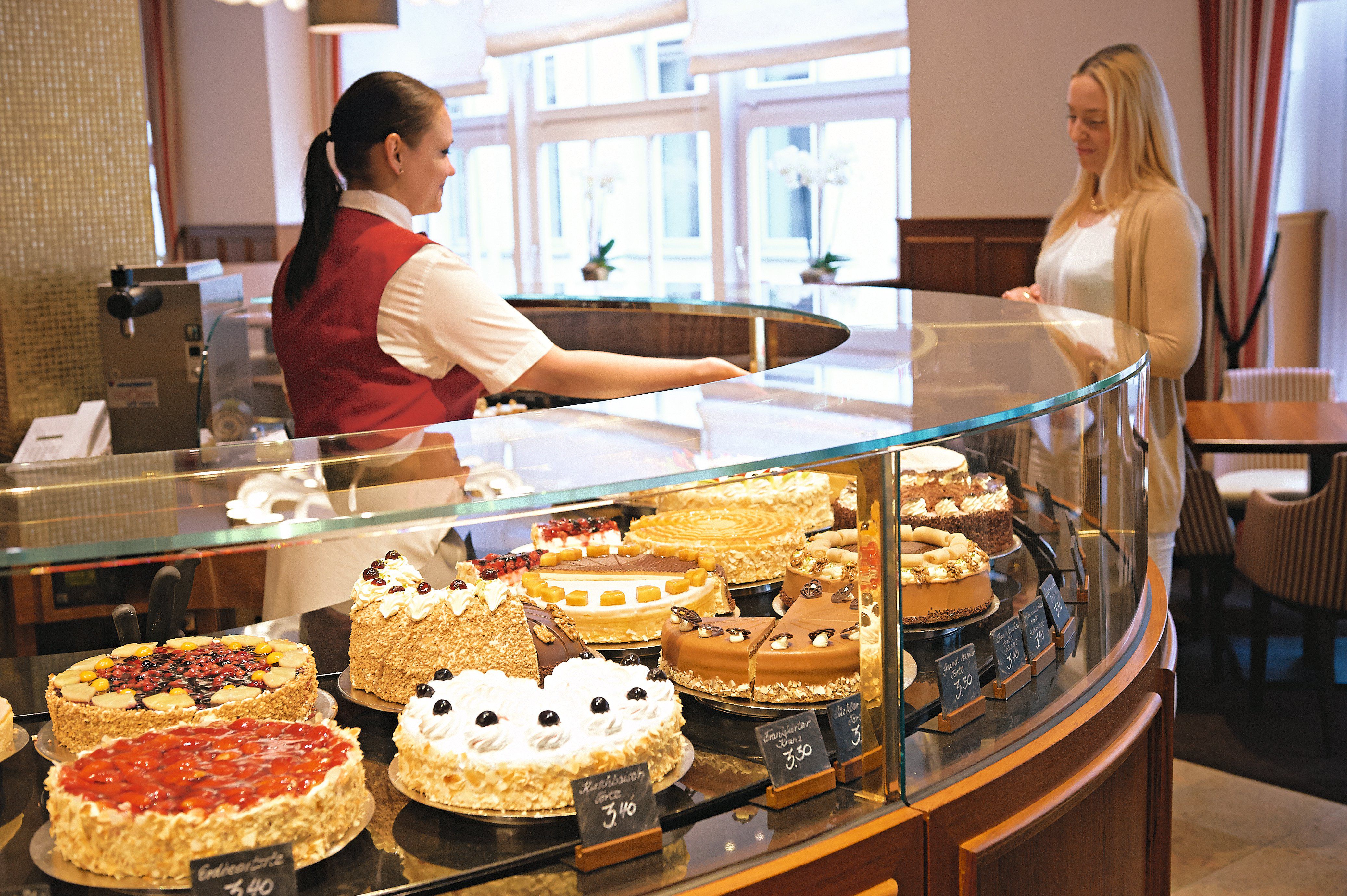 cake bar « MyConfinedSpace