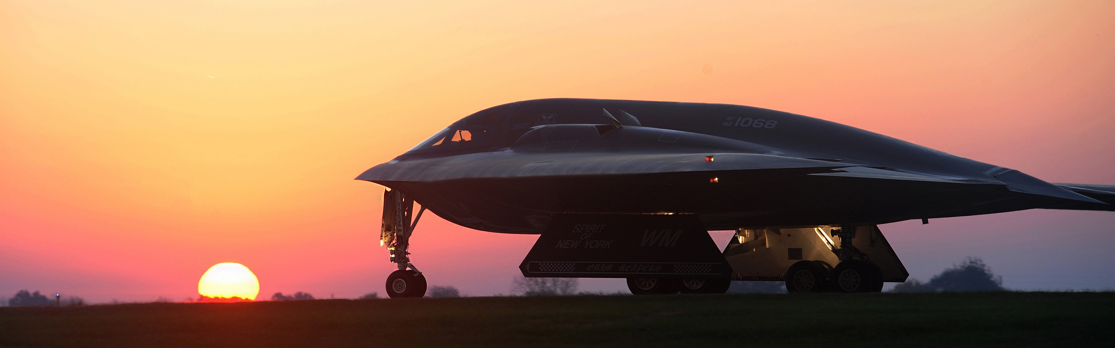 Northrop Grumman B-2 Spirit - MyConfinedSpace