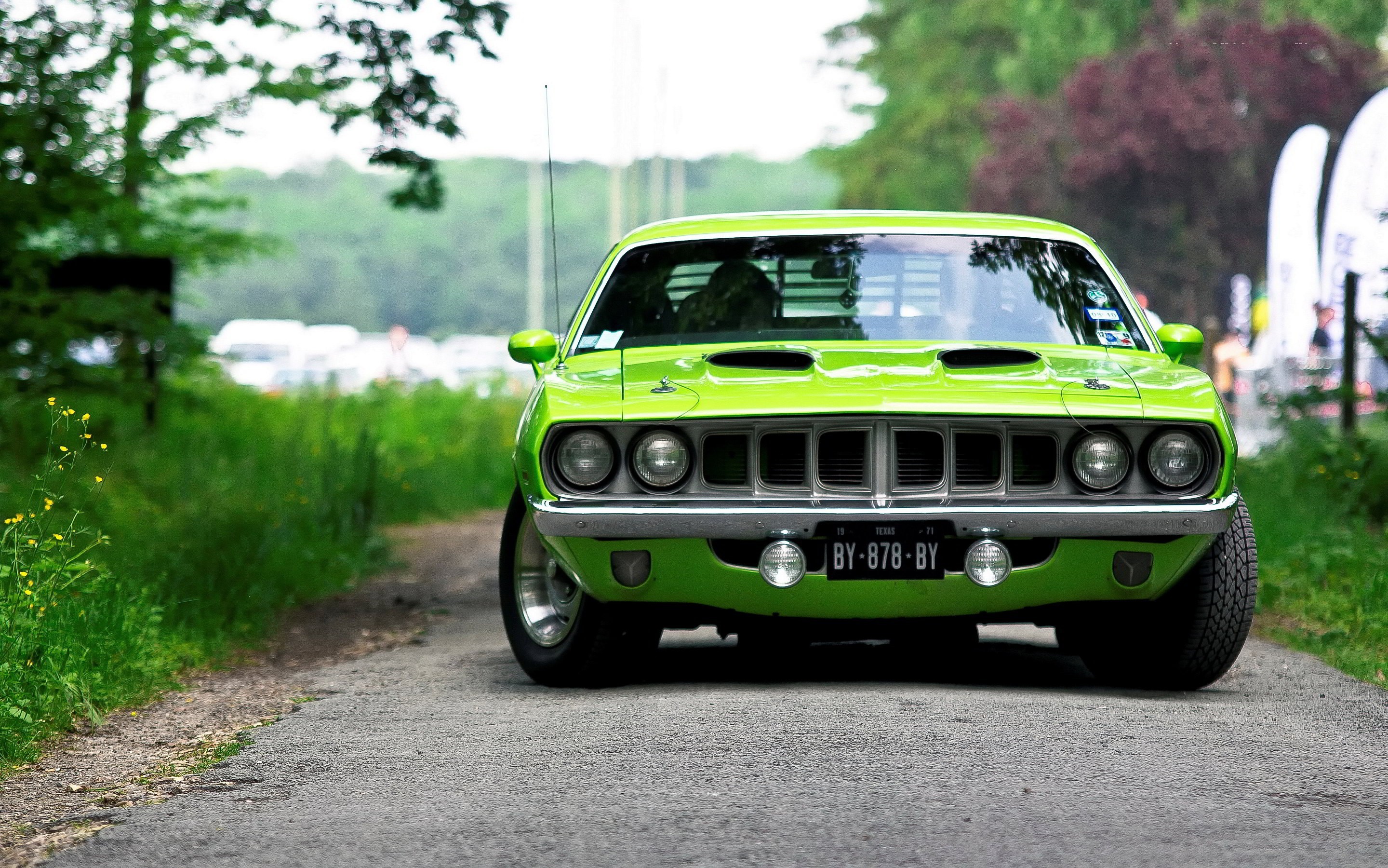 Green muscle car - MyConfinedSpace