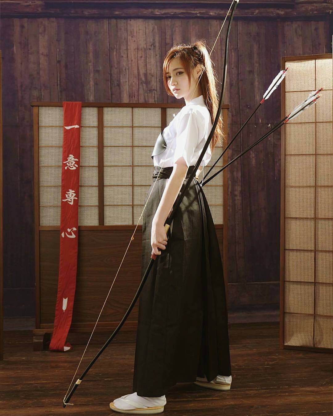 women kyudo - MyConfinedSpace
