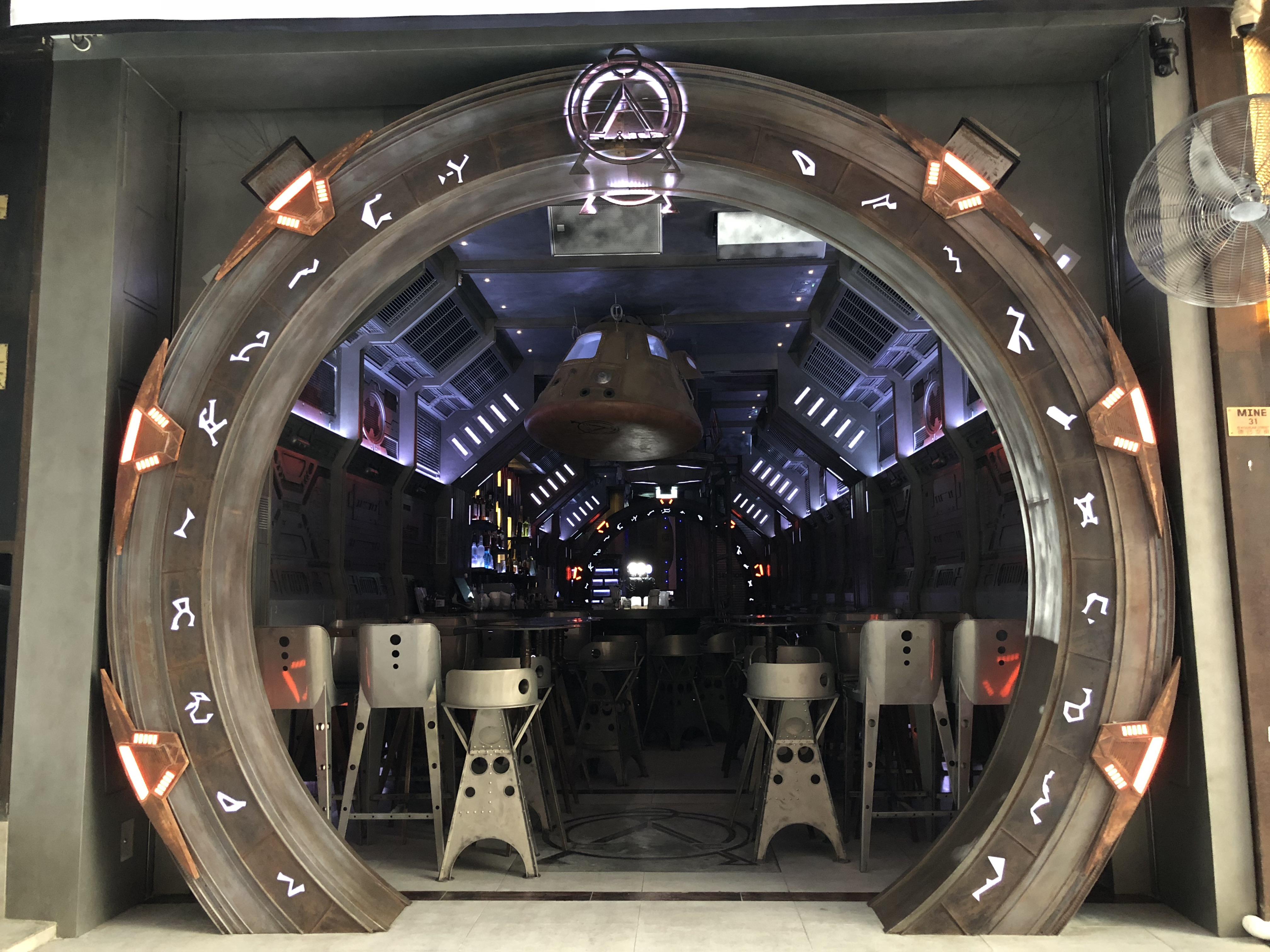 Stargate Bar « MyConfinedSpace