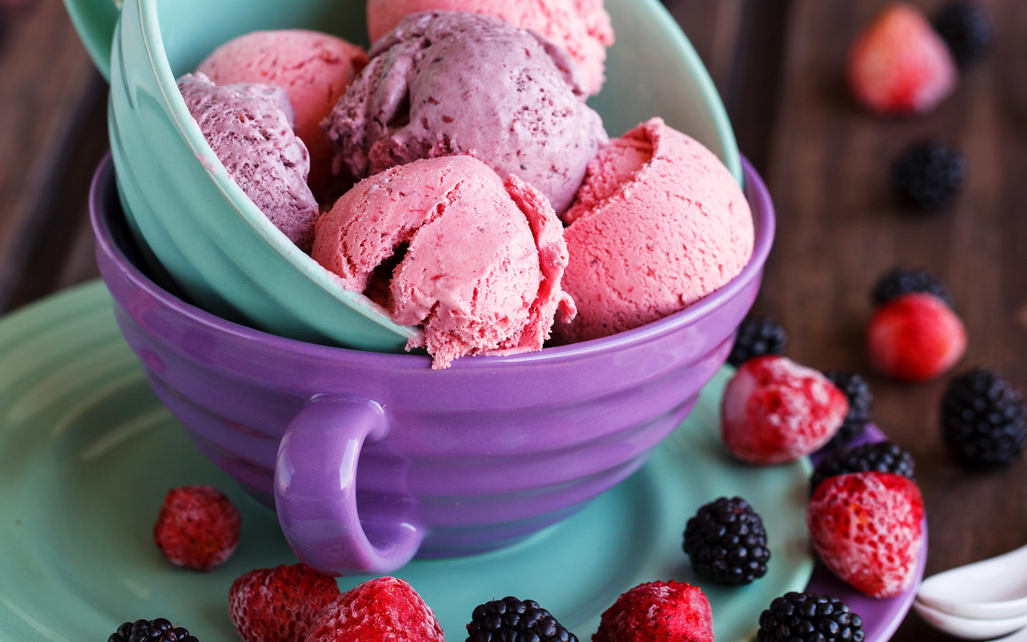 berry ice cream - MyConfinedSpace