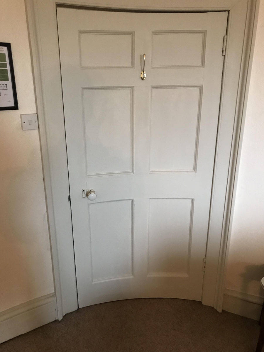 curved door - MyConfinedSpace