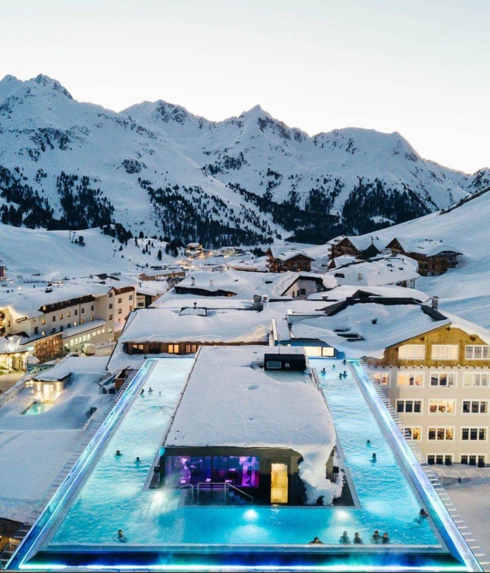 rooftop snow pool - MyConfinedSpace