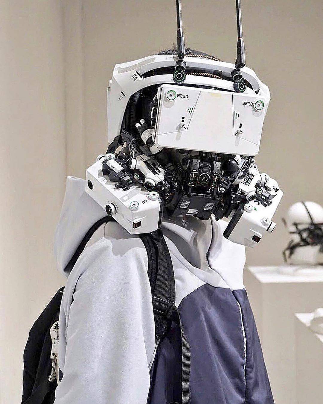 vr helmet - MyConfinedSpace