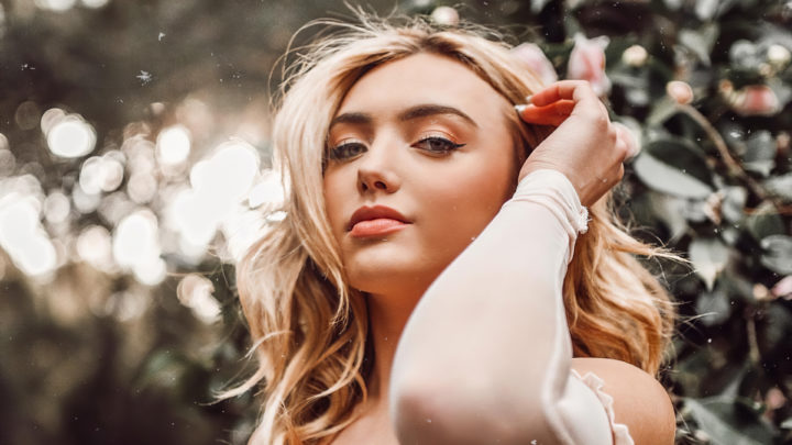 peyton list in the snow - MyConfinedSpace