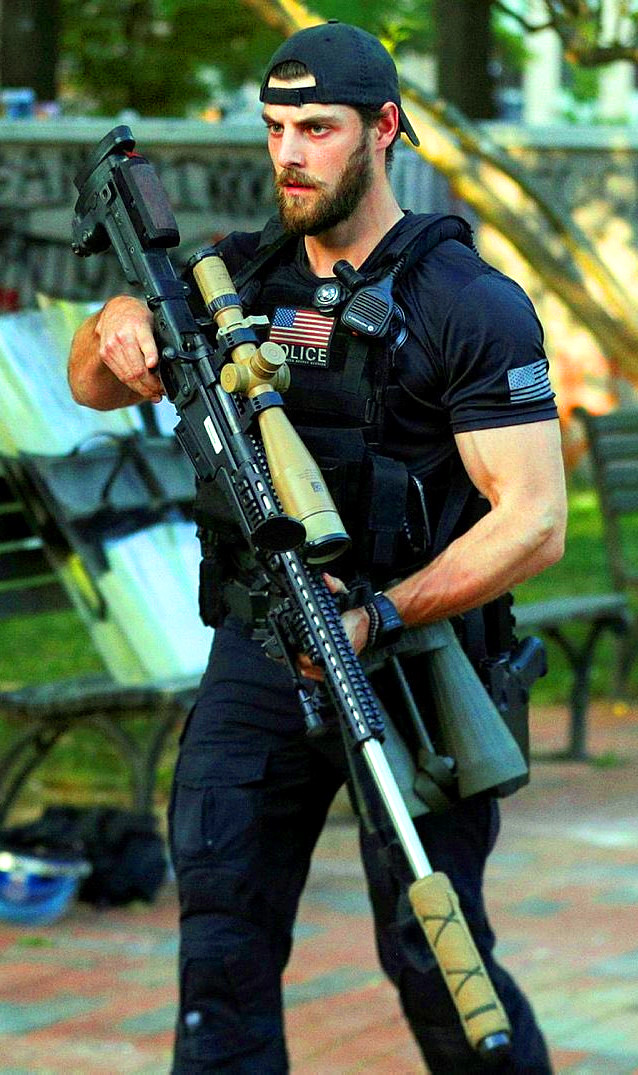 American Police Patrolman - MyConfinedSpace