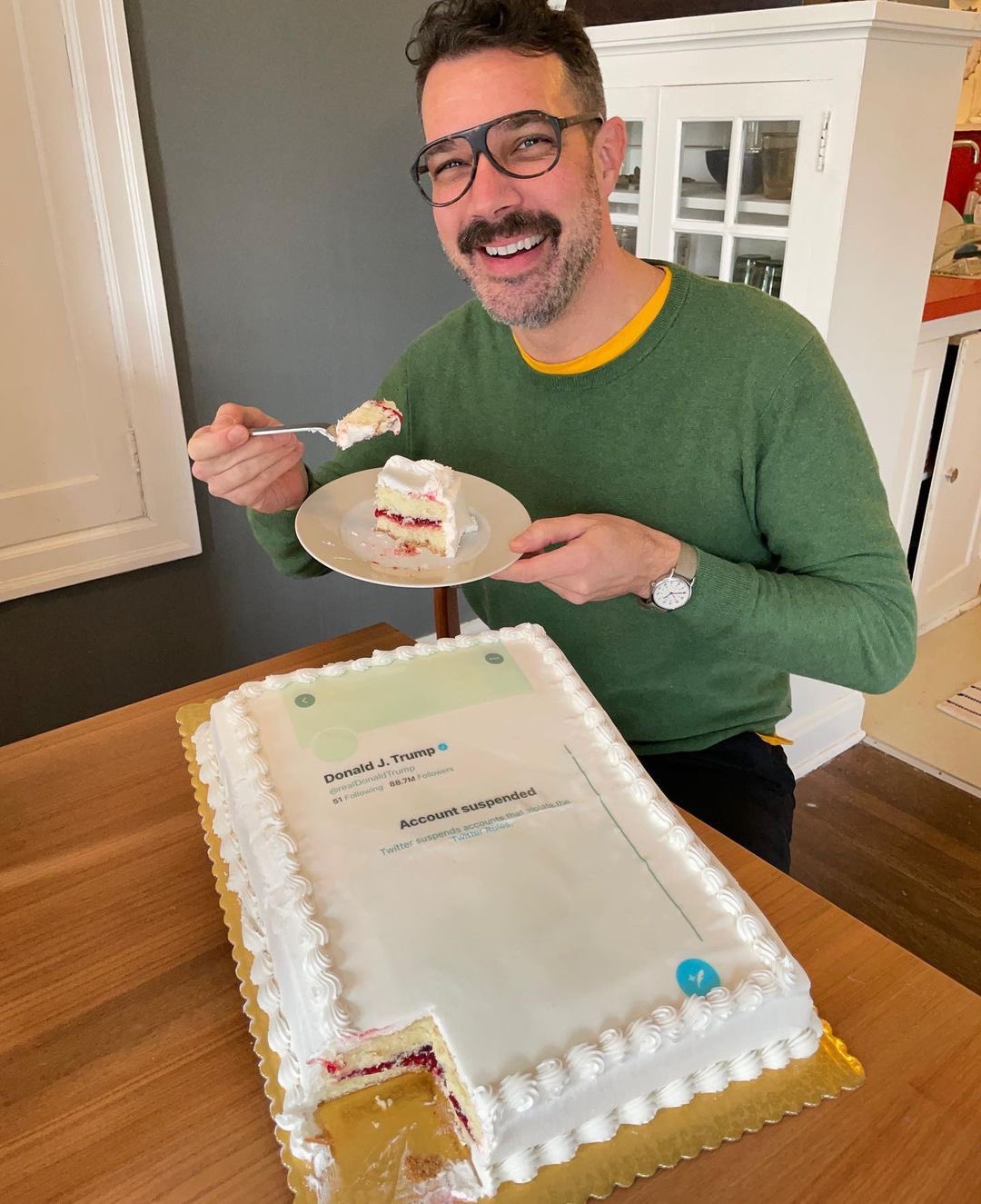 Tasty Twitter Cake - MyConfinedSpace MyConfinedSpace