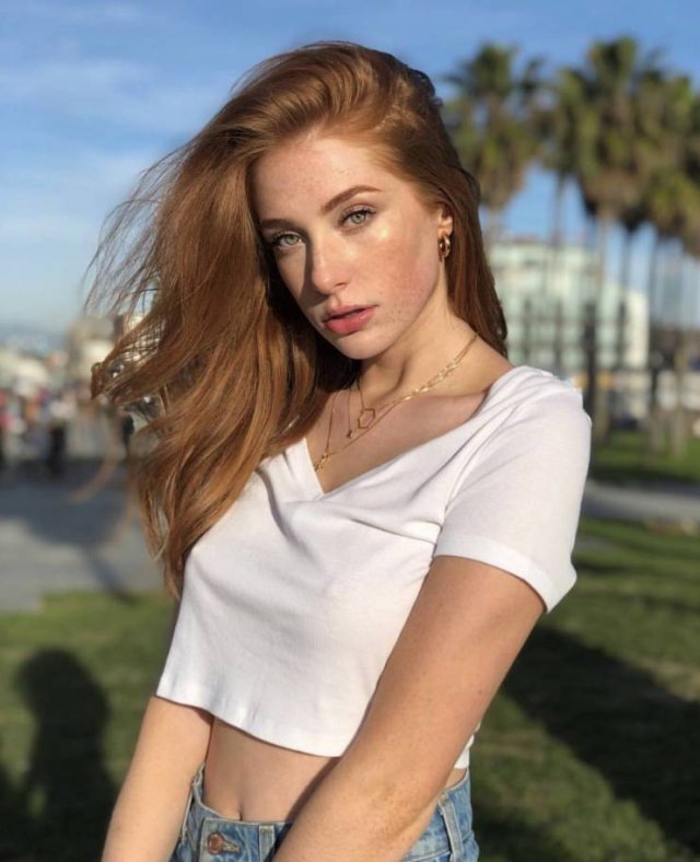 Braless Girls 47 pics - MyConfinedSpace