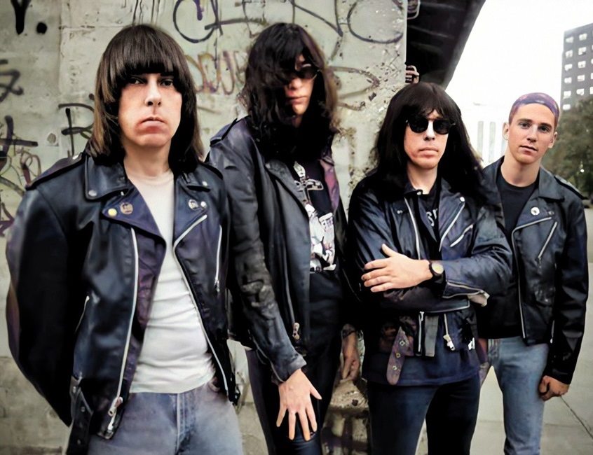 RAMONES - MyConfinedSpace