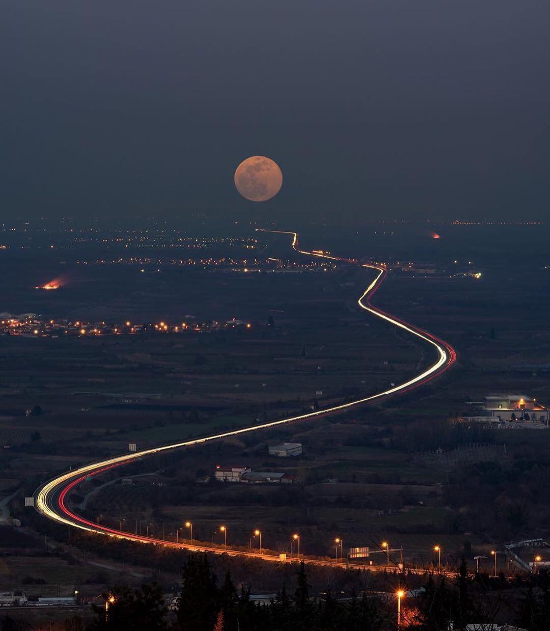 Road to the moon - MyConfinedSpace