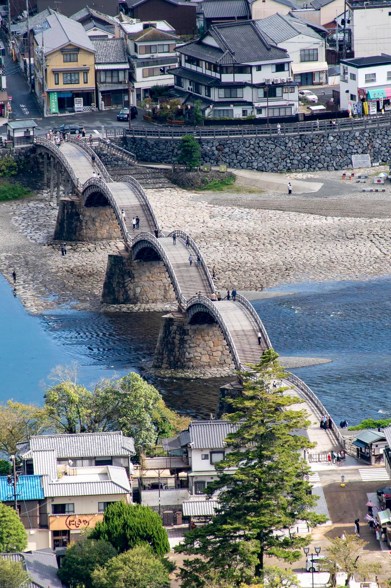 Kintai-kyo arch bridge in the city of Iwakuni Japan - MyConfinedSpace
