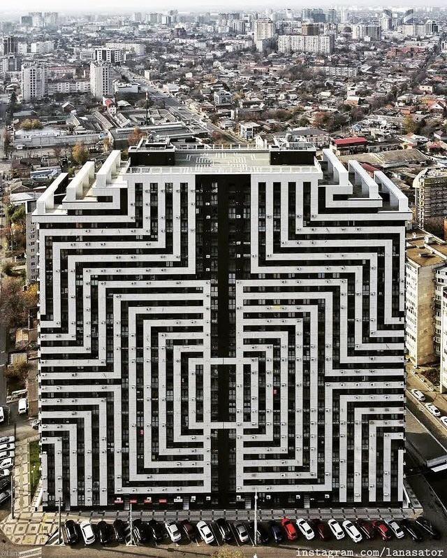 puzzle building - MyConfinedSpace