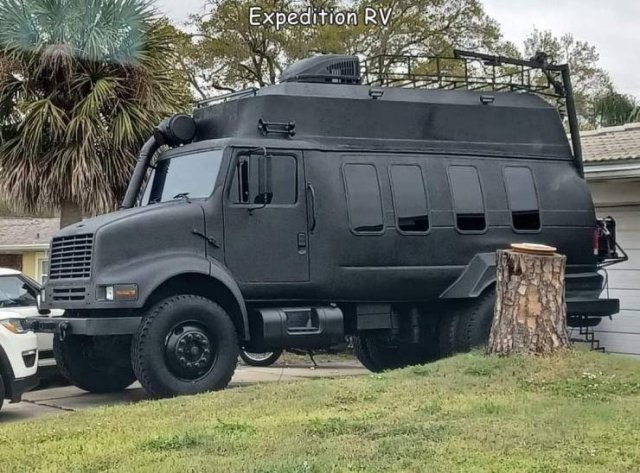 Expedition RV - MyConfinedSpace