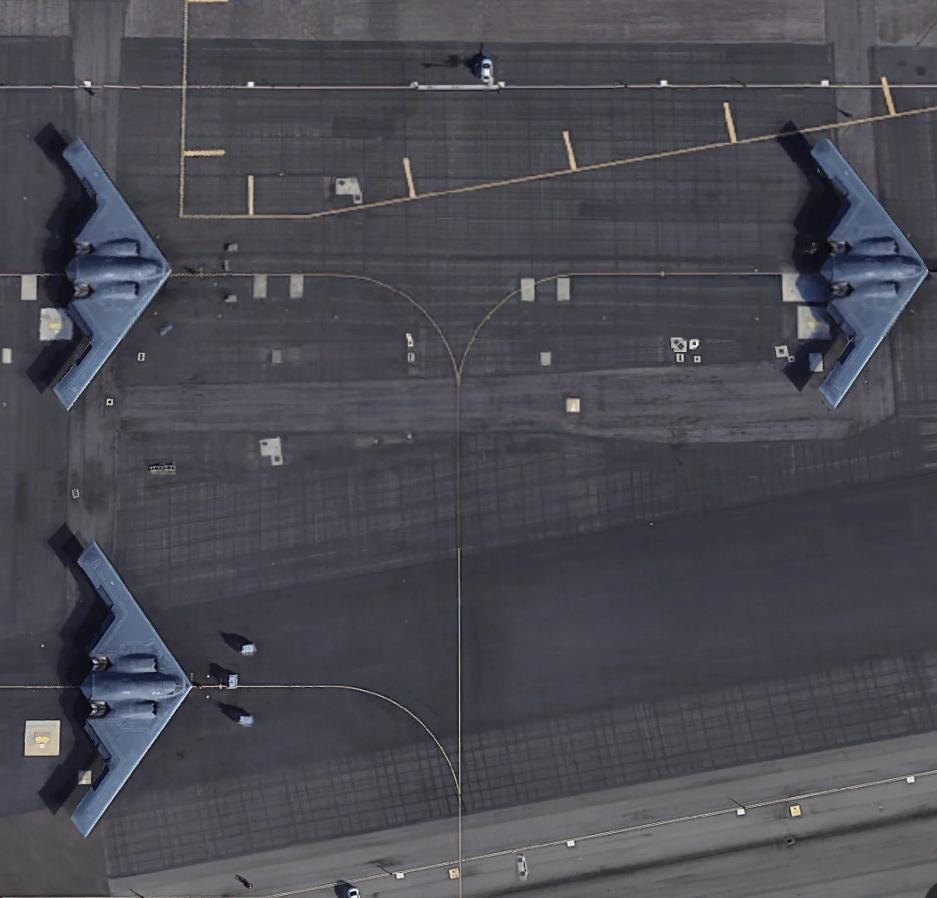Found three B-2 stealth bombers in Hawaii on Google Earth ...