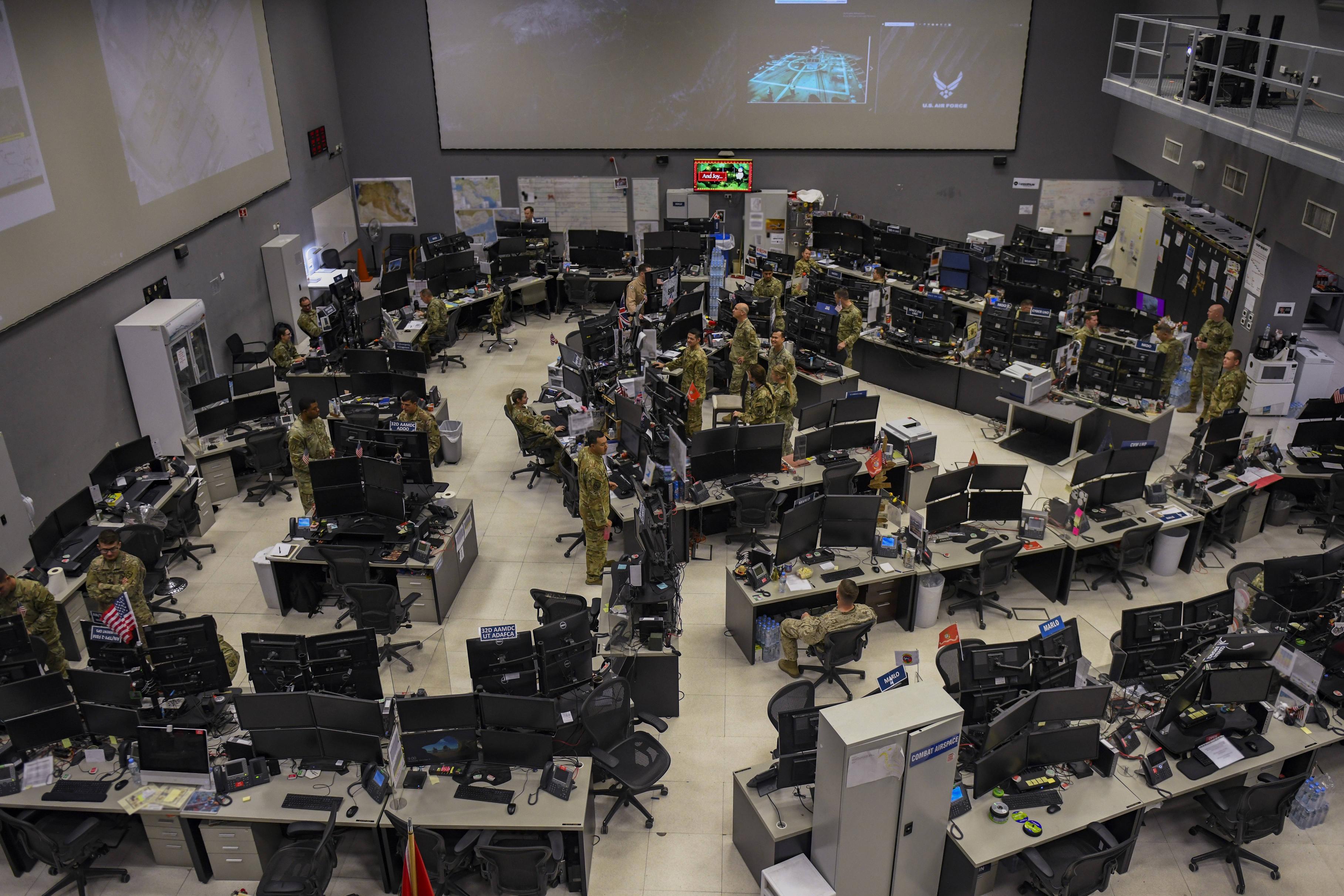 U.S. Air Forces Central (AFCENT) Combined Air Operations Center. [7266× ...