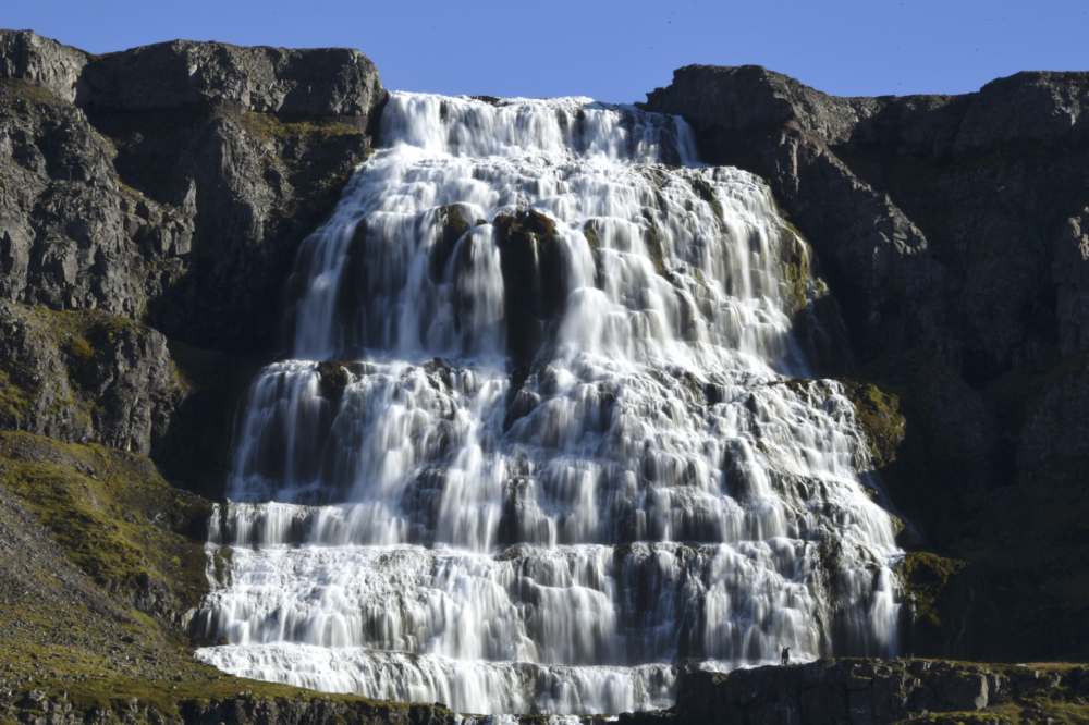 Pic I took of a rather large waterfall in Iceland, peeps at the bottom ...