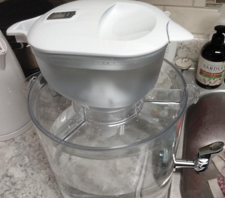 I combined a water filter and a large reservoir - MyConfinedSpace