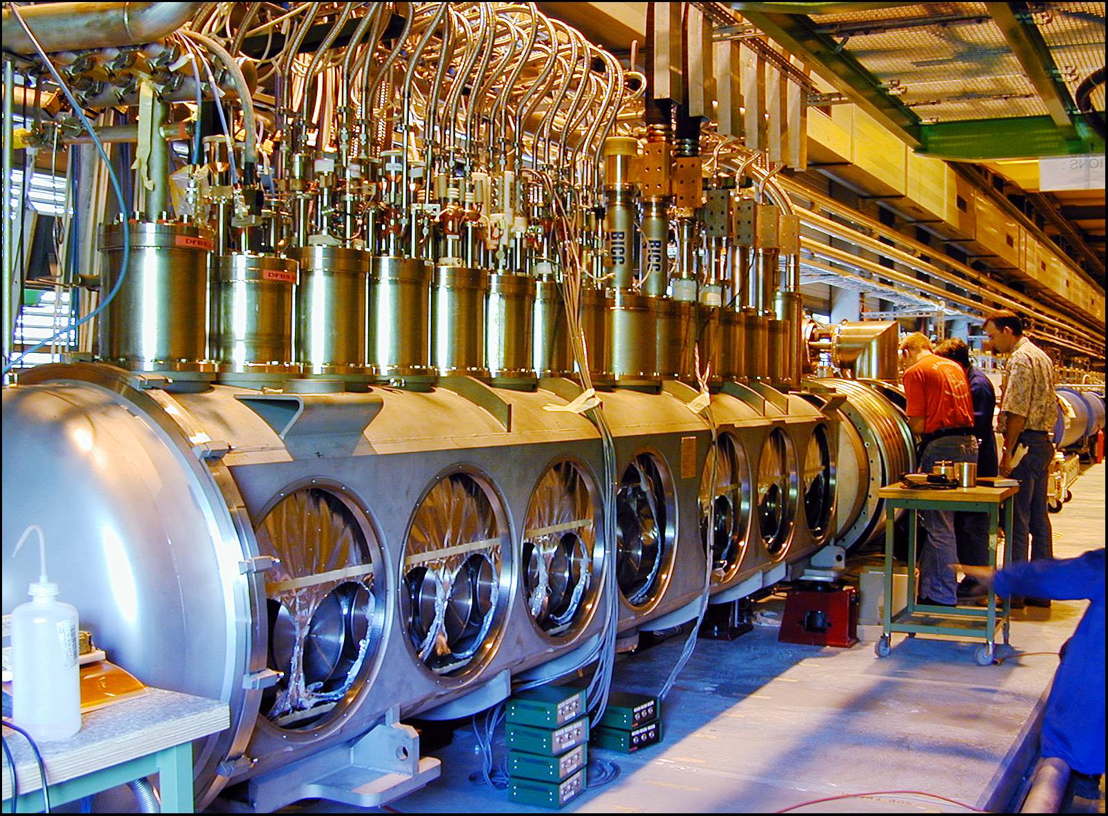 Cryogenics for the LHC test facility in 2001, String 2 [1607 x 1184 ...