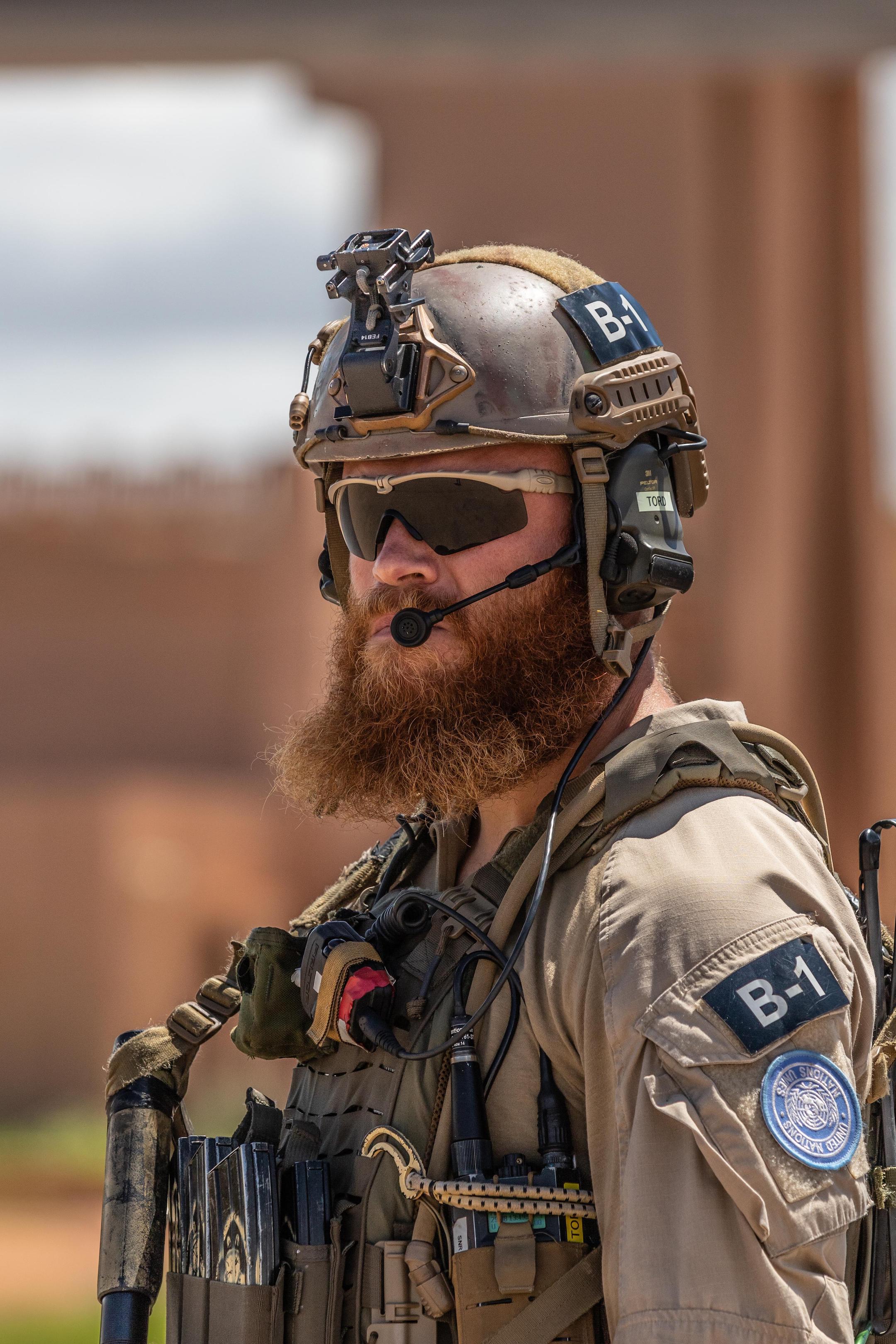 Norway’s Air Mobile Protection Team member during the UN operation ...