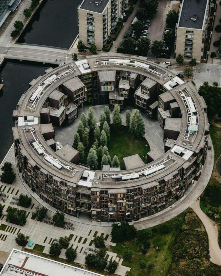 circle building - MyConfinedSpace