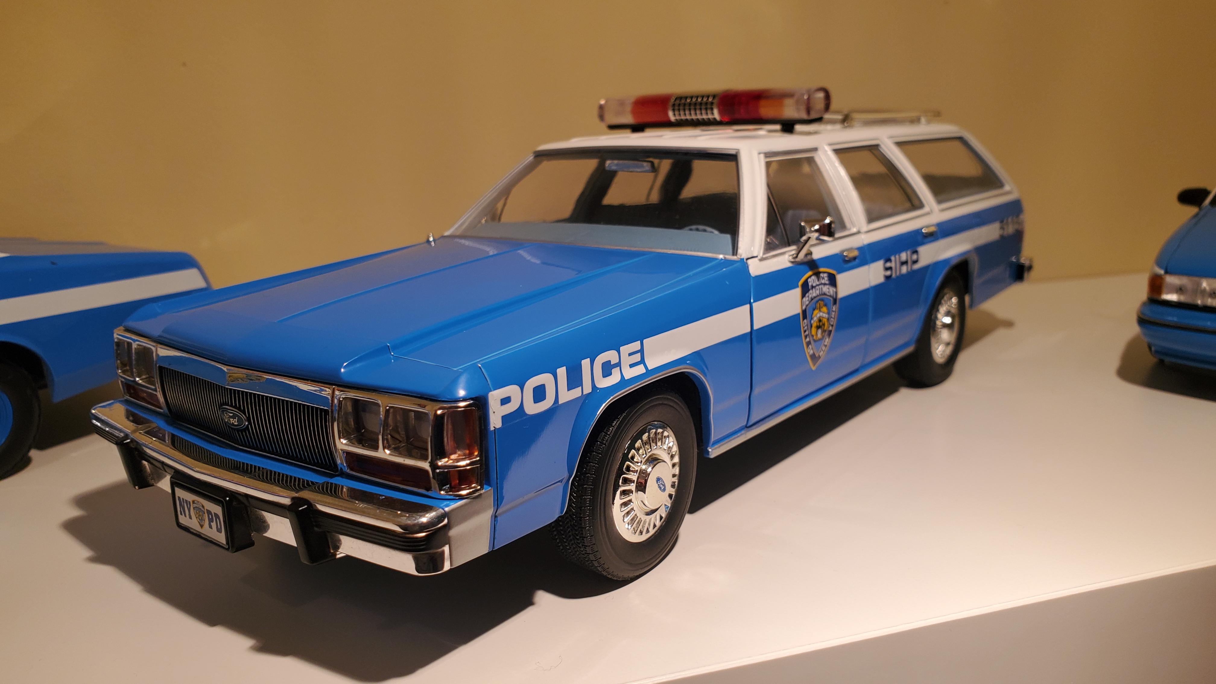 my 1:18 scale model of a 1980s NYPD crime scene station wagon ...