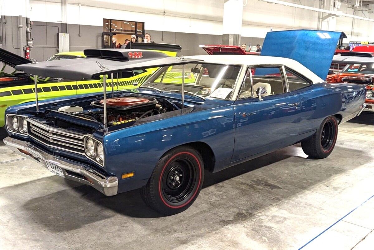 ROAD RUNNER - MyConfinedSpace