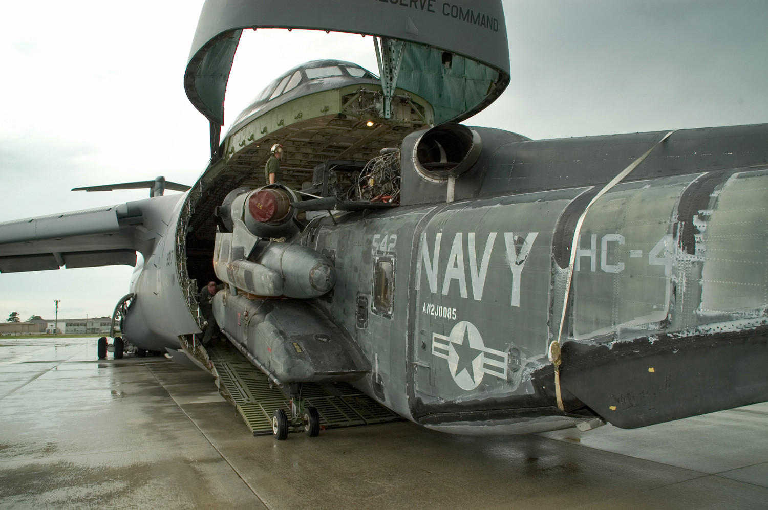 hungry plane - MyConfinedSpace