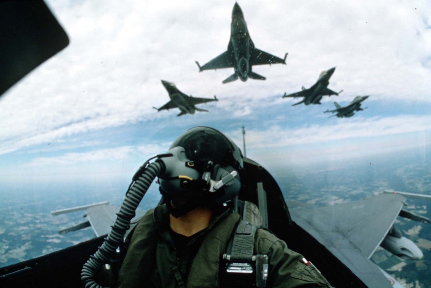 f-14 cockpit view - MyConfinedSpace