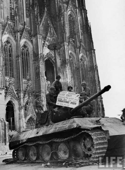 RAF night air raid on Cologne, Germany - 427 planes, including ...
