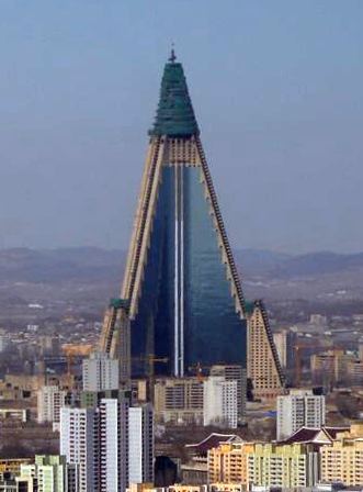 Ryugyong Hotel - MyConfinedSpace