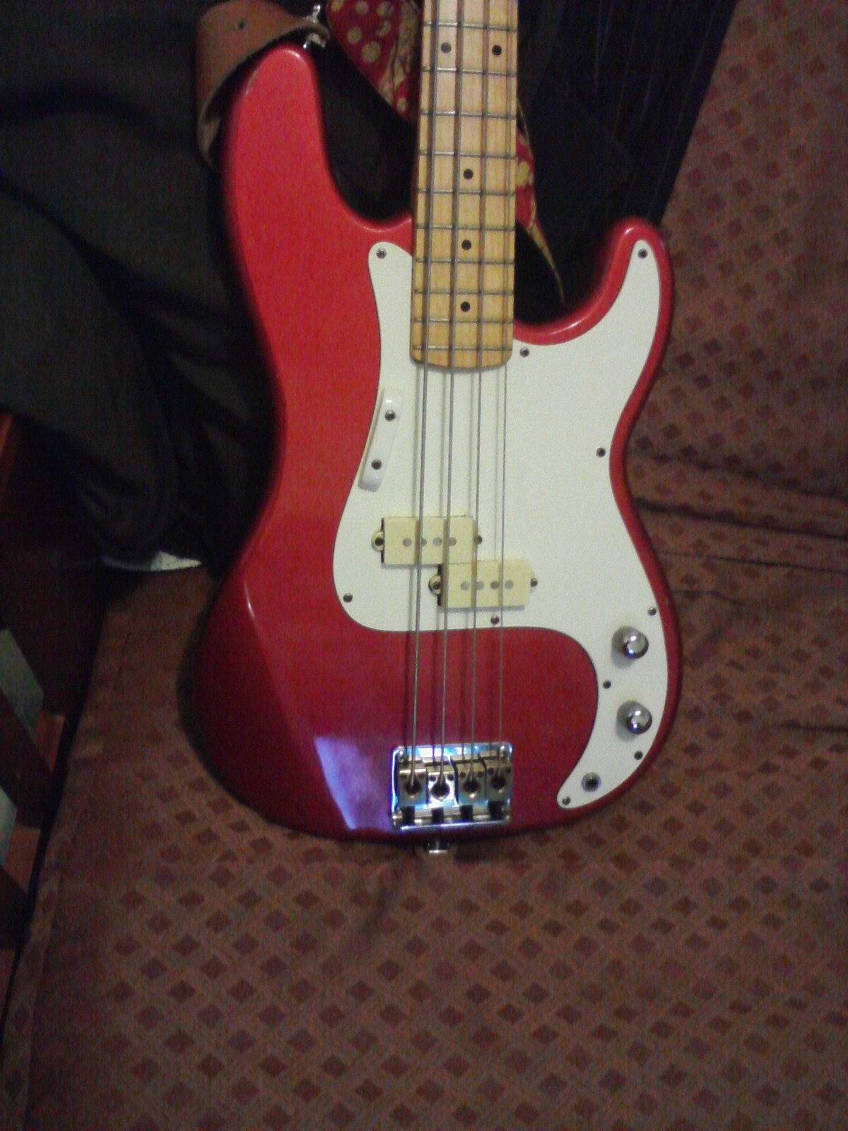 My Hondo bass - MyConfinedSpace