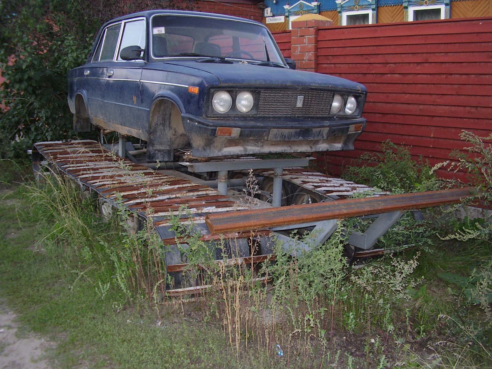 Tracked Car « MyConfinedSpace