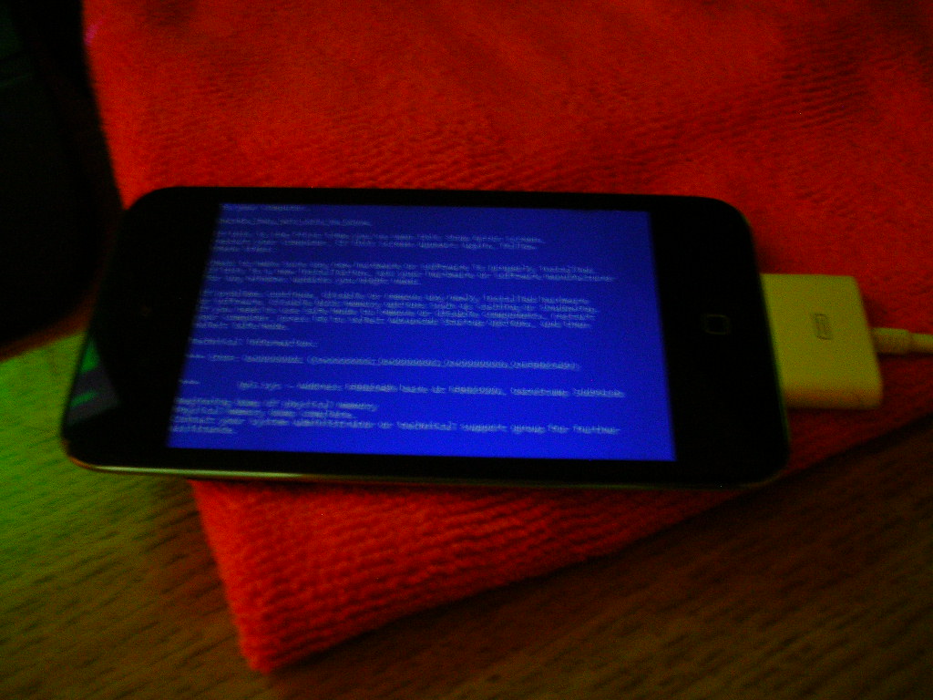 Ipod touch 4th gen blue screen - MyConfinedSpace